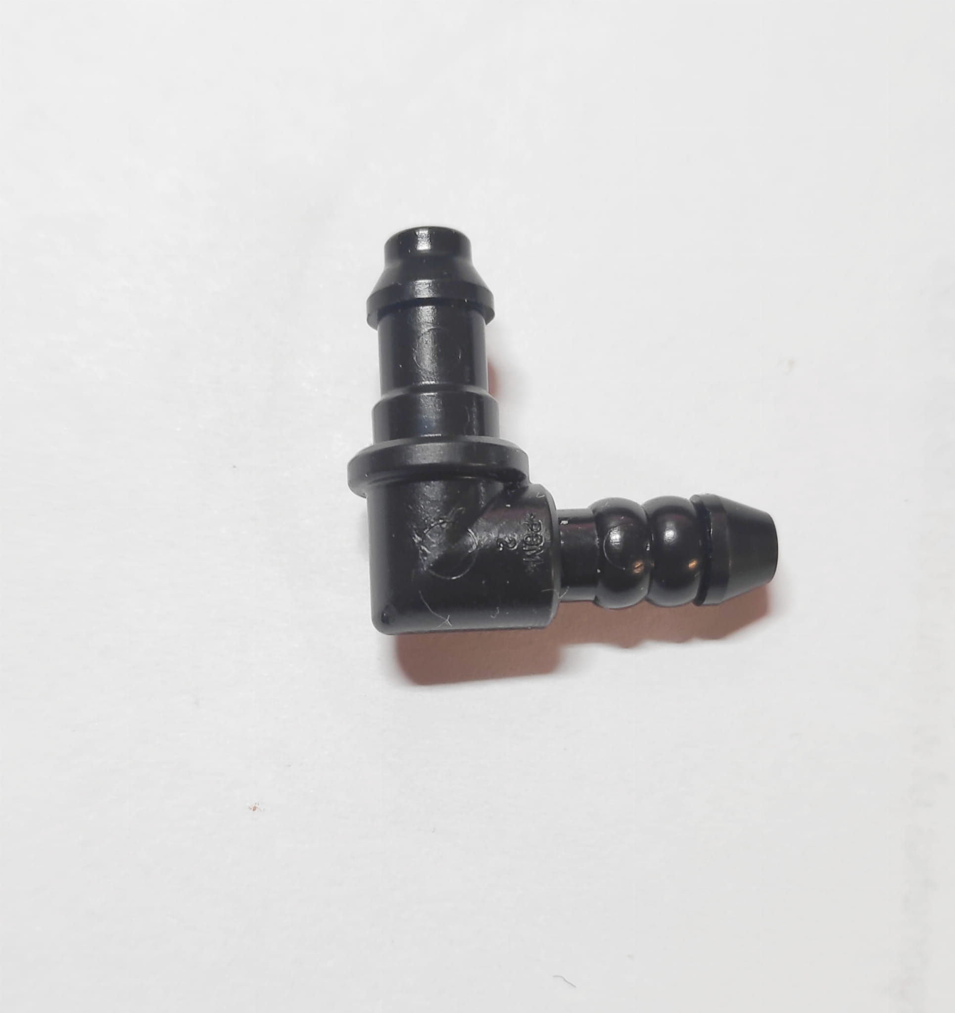 ŁĄCZNIK KĄTOWY PRZEWODU SPRYSKIWACZA SZYB VW VAG Części ASO 5G0955665